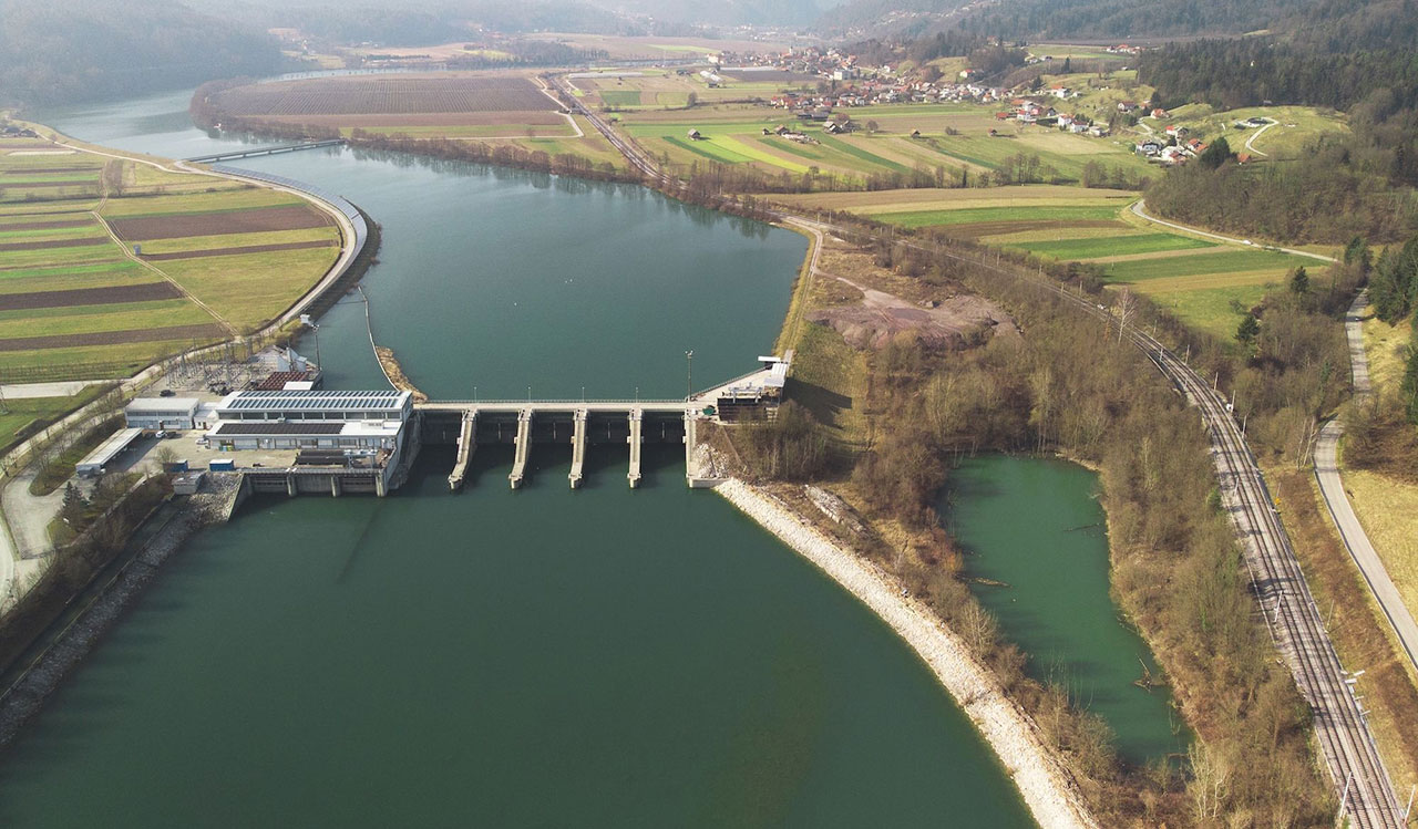 What are Hydroelectric Dams? - Thermal Tek Blog